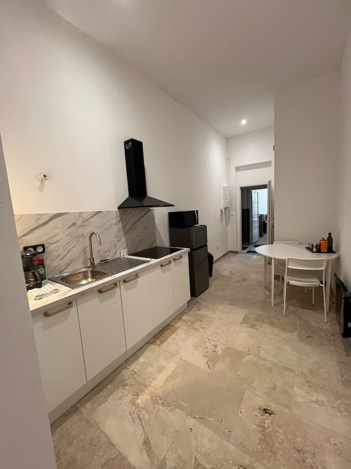 3- Joli Appartement Cosy Pour Deux Personnes - Bagnols-sur-Cèze