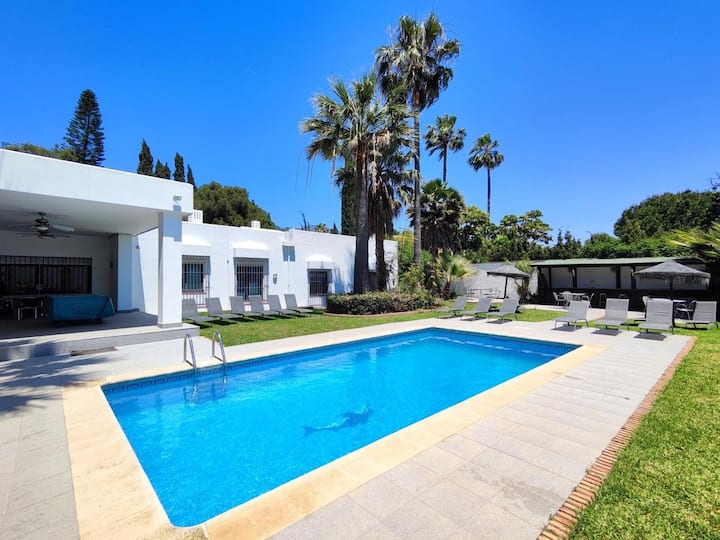Event Friendly Holiday Villa For Large Group - Andalusië