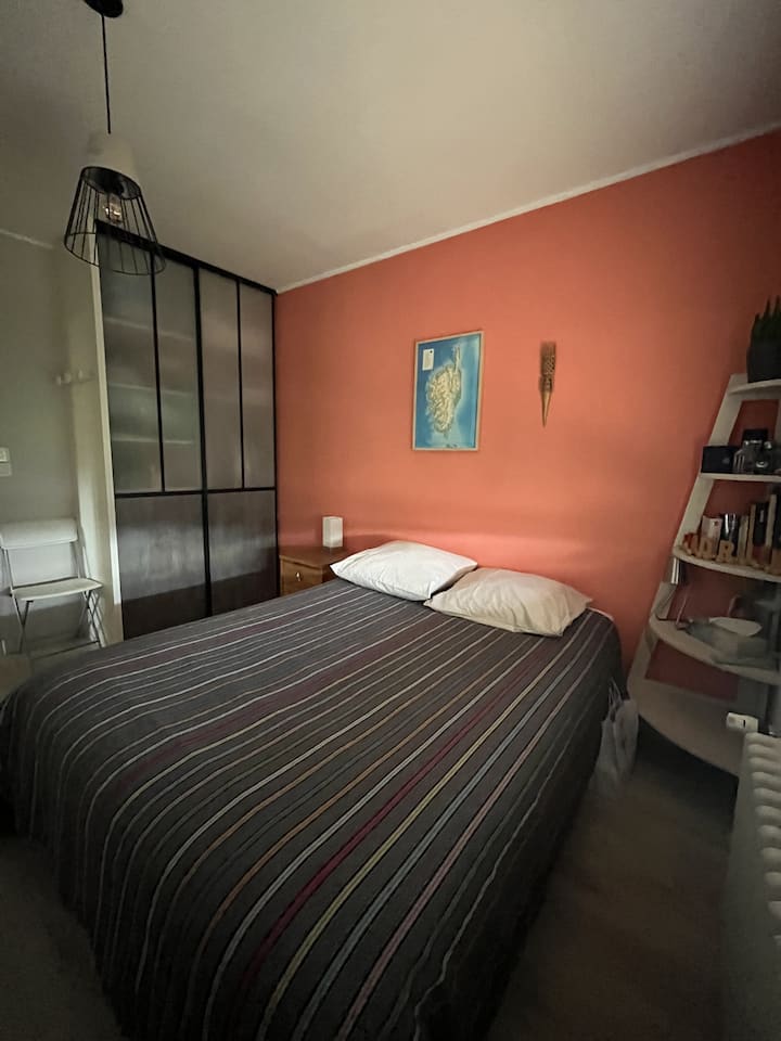 Chambre Dans Maison Occupée Par La Propriétaire - Gap