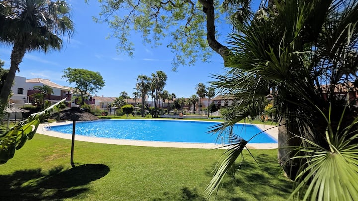 Bajo Con Jardín Privado Cerca De La Barrosa - Novo Sancti Petri