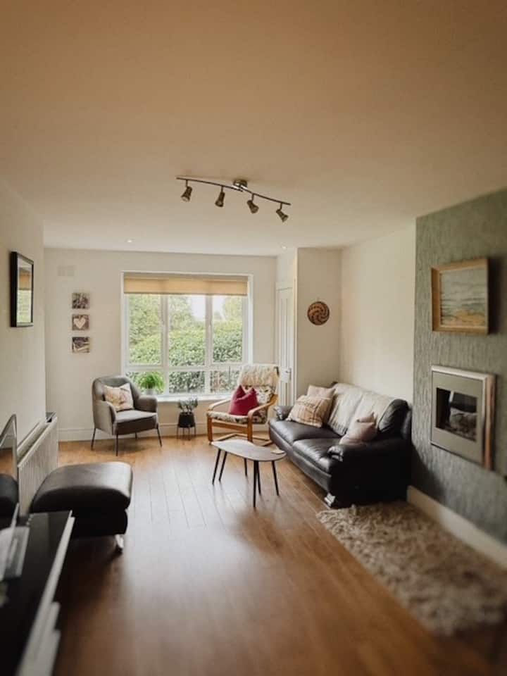 Stylish Stay Near Marley Park - Dublin