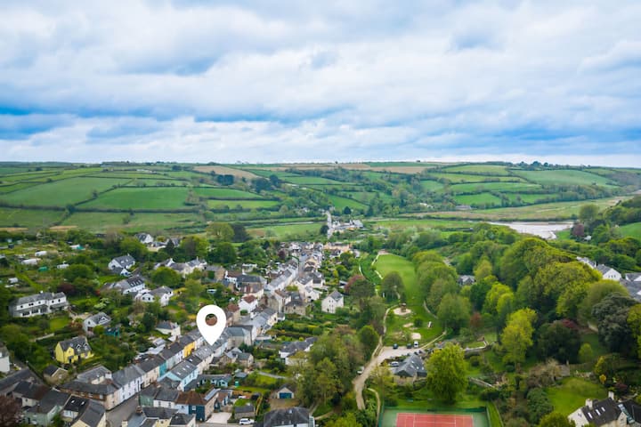 Le Grand Bleu - Kingsbridge