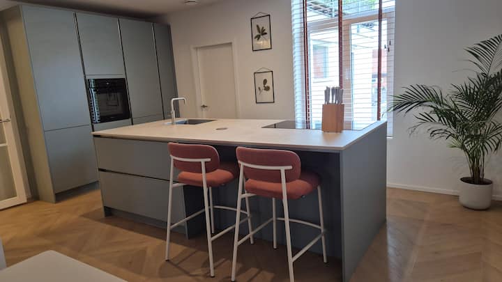 Modern City Apartment - Utrecht