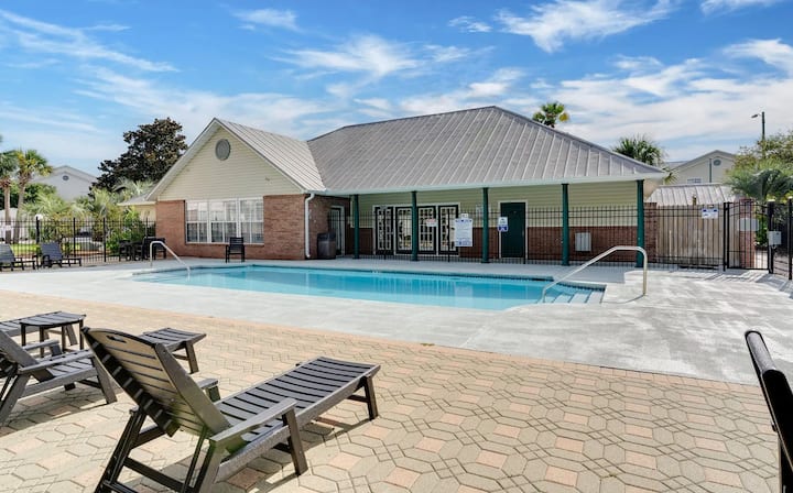 Dancing Cloud Cottage - Destin, FL