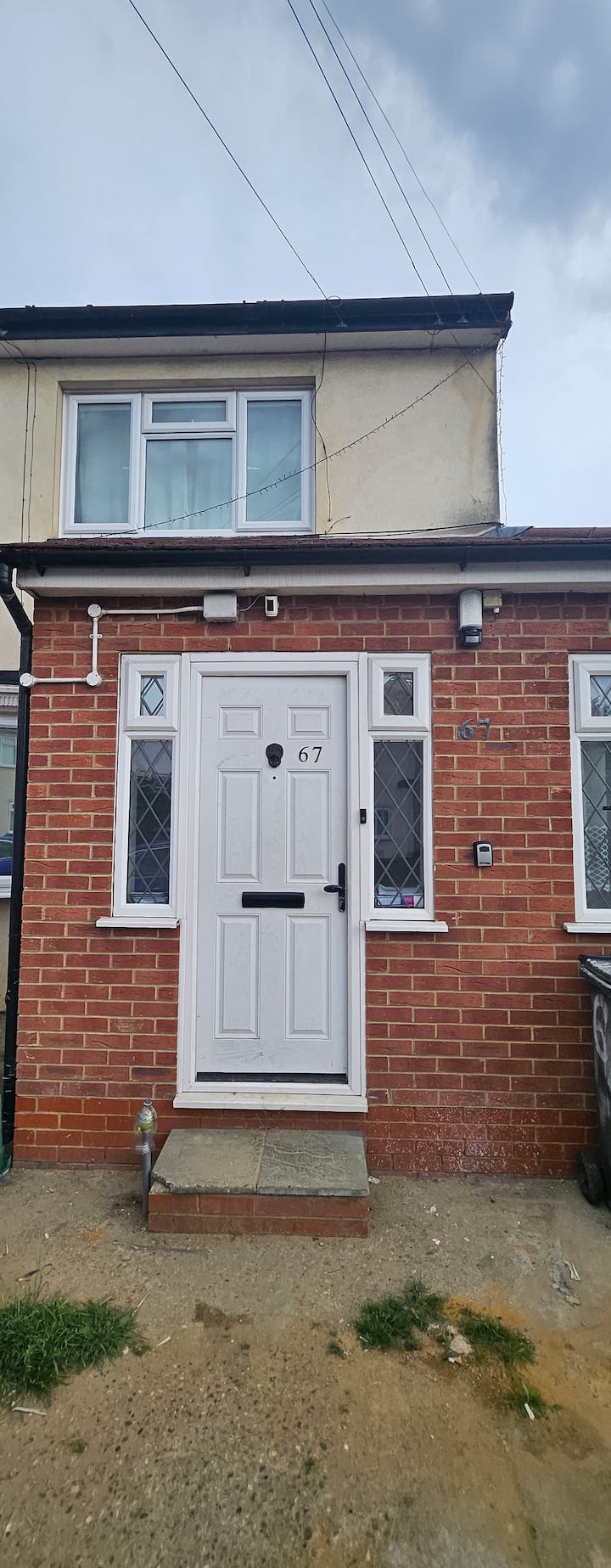 5-bedroom House, 2 Studios, Dagenham East Station. - Romford