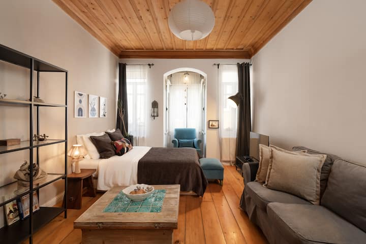 Historical Private Mansion At Balat Near Tram - Istanbul