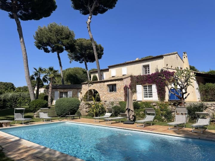 Magnifique Villa De Prestige Antibes ! - Provence-Alpes-Côte d'Azur (PACA)