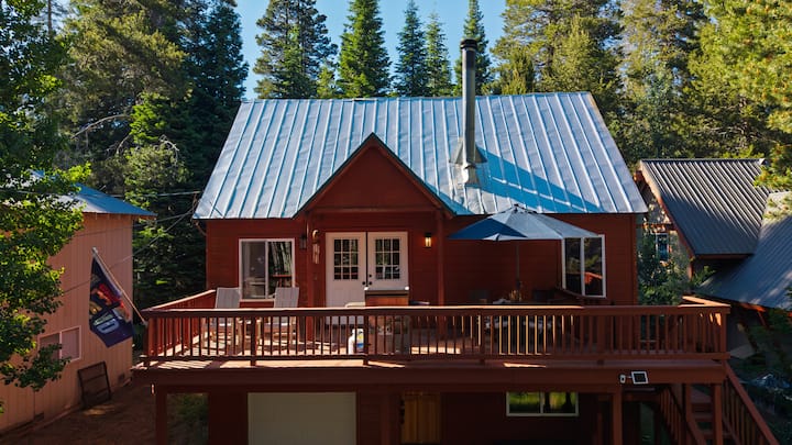 Vintage Cabin + Deck Ski Donner Summit + Lake - Donner Lake, CA