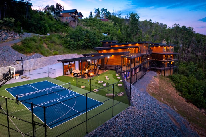 Naturehaus | Pool, Sports Court, Golf, Views - Townsend, TN