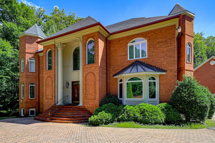 Gateway To Dc & More! Quiet & Stylish Retreat - Rockville, MD