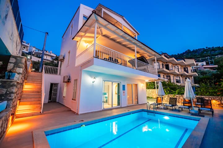 Kalkan  Deniz Manzaralı Lüks Tatil Deneyimi - Kalkan