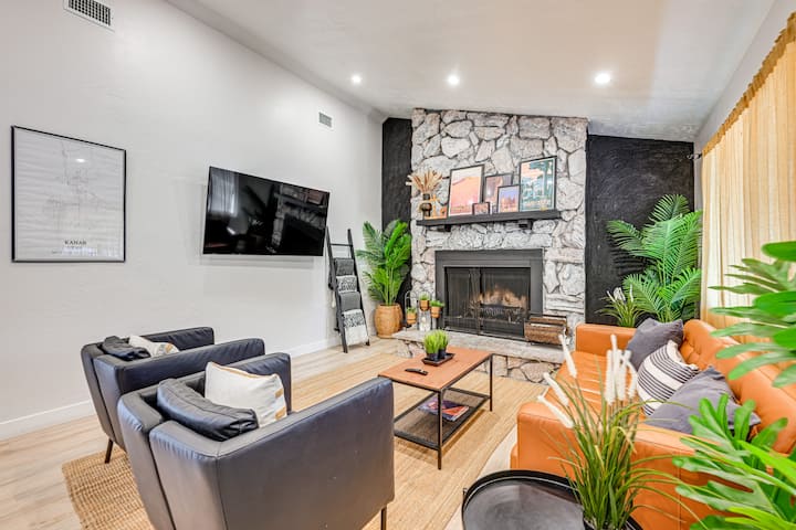 Spacious Kanab Basecamp | Game Rm, Patio, Fire Pit - Kanab, UT