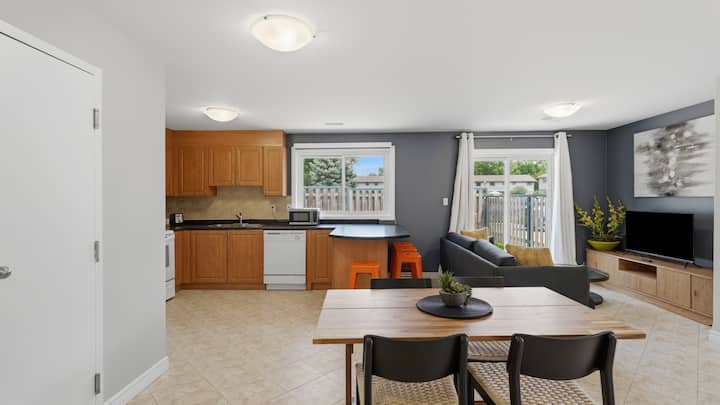 Comfortable 2 Bedroom Home With Patio/bbq/pool - 나이아가라온더레이크