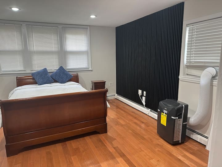 Charming And Well-appointed Small Apartment - West New York, NJ