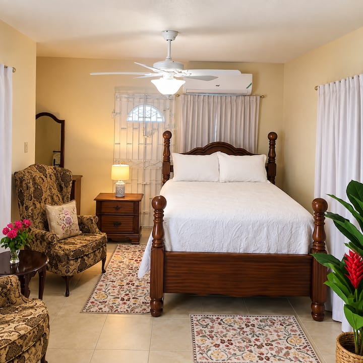 Bethel Cottage - Private Apartment In Port Antonio - Port Antonio