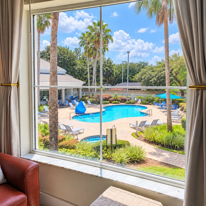 1 Mile Disney Area/pool View/epic/park Shuttle - Lake Buena Vista, FL