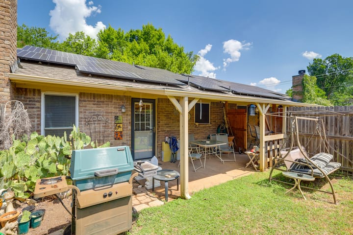 Walk To At&t Stadium: 2-unit Arlington Duplex! - Arlington, TX