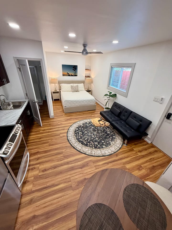 New! Country Club Studio In Escondido, Ca - Escondido, CA