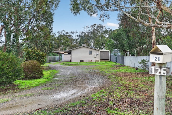 The Brynes Hideaway - On Brynes Road - Goolwa