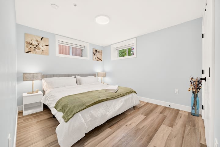 Ember Suite | Modern 2br | Near Metrotown - Vancouver