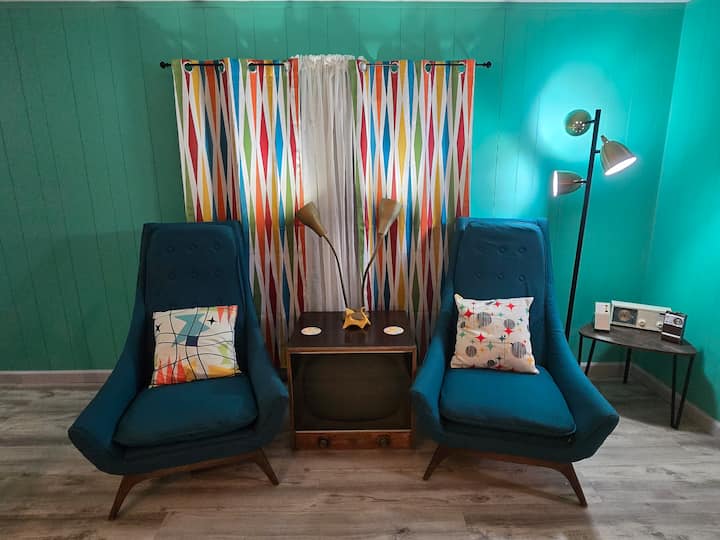 Mid-century Mod A Step Back In Time. - Saint Joseph, MO