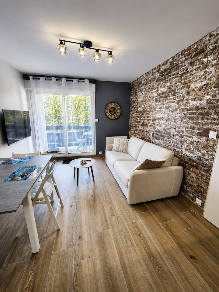 Appartement Moderne Avec Balcon, Refait à Neuf - Houlgate
