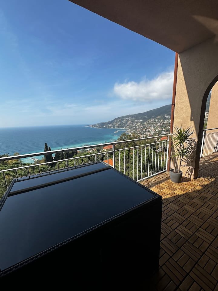 Sea View Apartment - Ospedaletti