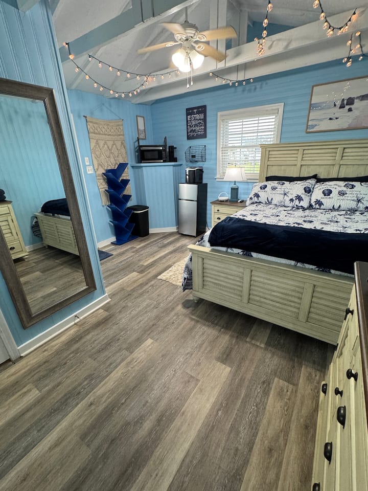 Total Privacy - Right On The Water! - Harkers Island, NC