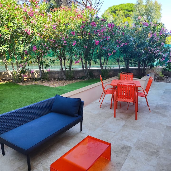 Charmant T2 Terrasse, Pkg Privé, Clim, Accès Plage - Sainte-Maxime