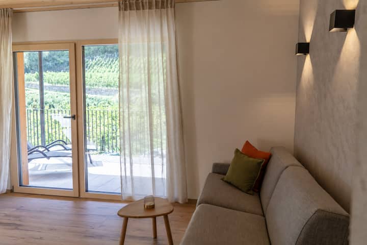 Putzenhof Apartment 2 | Modern Am Waldrand - Coldrano