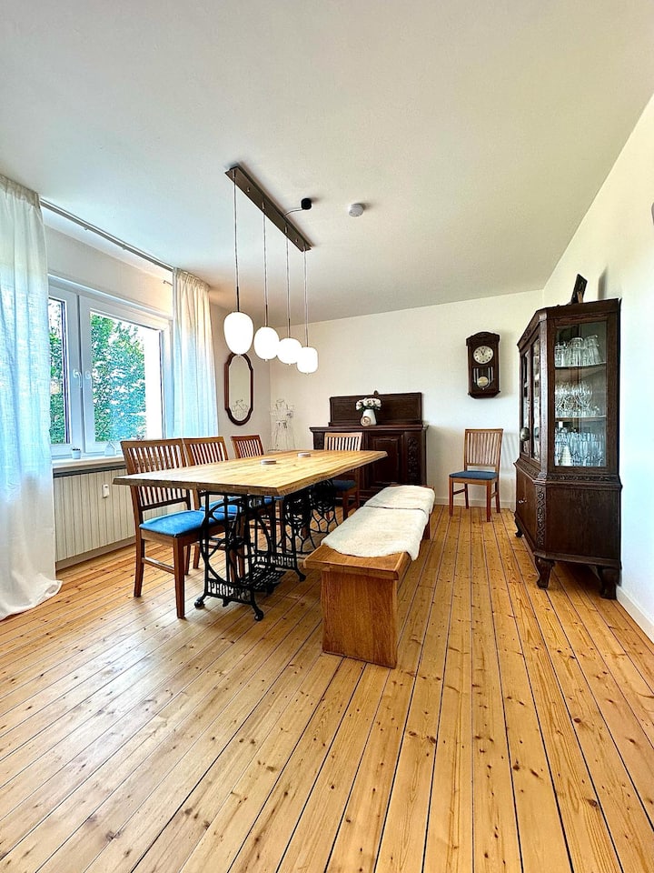Schöne Ferienwohnung Mit Kachelofen & Parkplatz - Paderborn