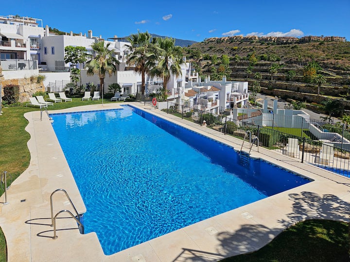 Pueblo Paraiso Apt, 6 Pools, Gym & Spa - Benahavís