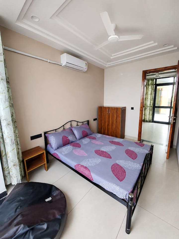 Comfortable Room In Prime Mohali Location - Mohali