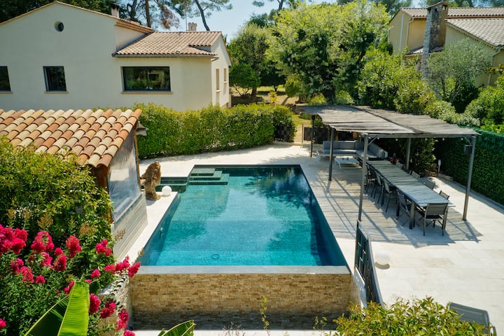 La Maison Du Bonheur Chez Francky
Villa Et Piscine - La Colle-sur-Loup