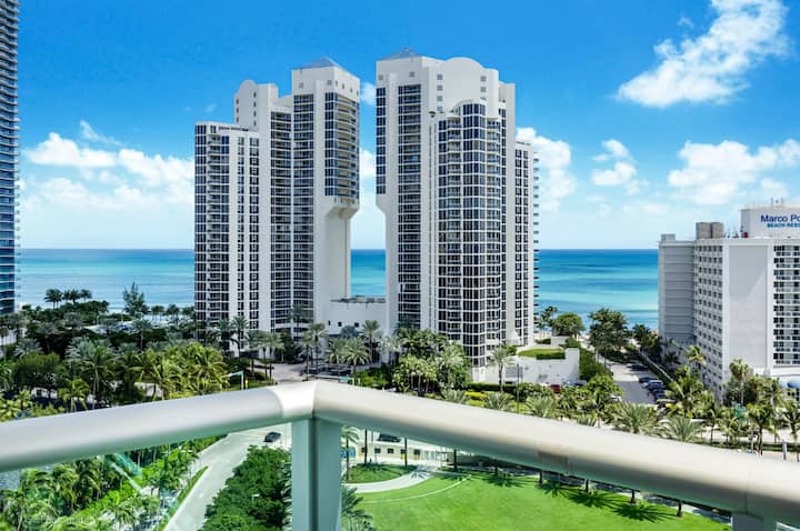 Ocean View Condo In Sunny Isles! - Sunny Isles Beach, FL