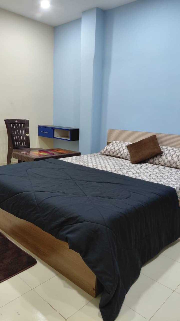 Near Airport Spacious 3-bdroom Apart In Chinapark - Kolkata