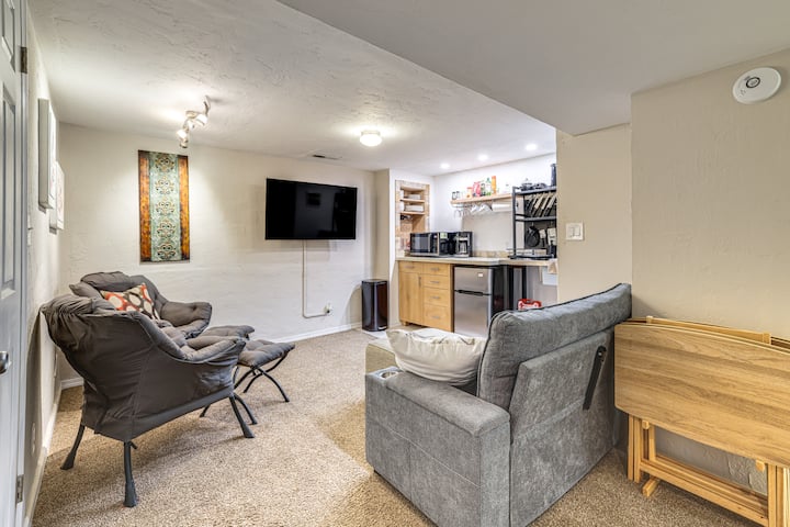 Work, Play & Explore W/ Ease! Dtwn Meridian Apt - Meridian, ID
