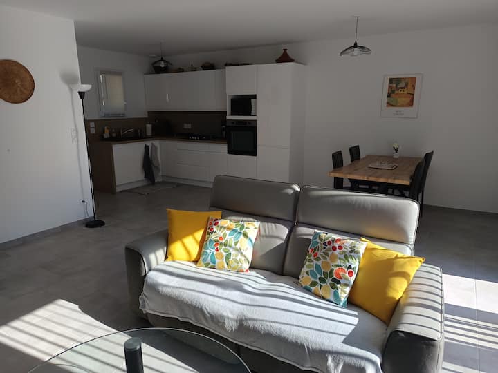 Maison Au Sein D'un Petit Village Provençal. - Brignoles
