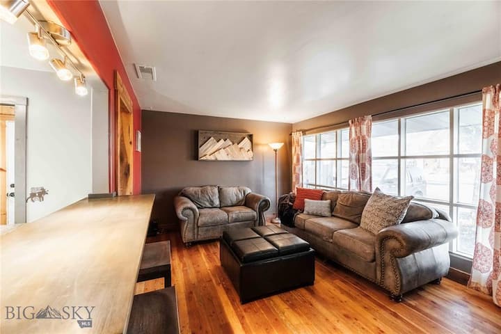 Cozy Bozeman Bungalow | Wood Stove & Yard - Bozeman, MT