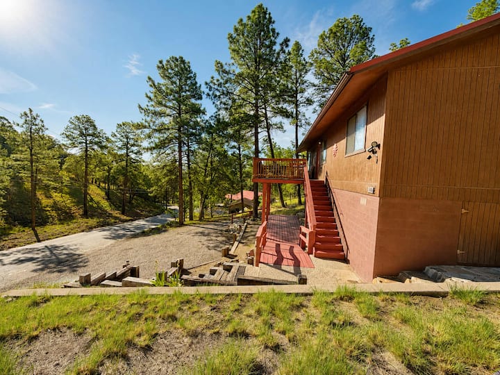 Canyon Cabin W/ Hot Tub, Mountain Views & Privacy - Ruidoso, NM