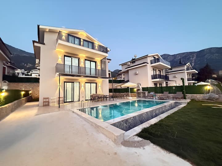 Aura-2 Villa - Karagözler