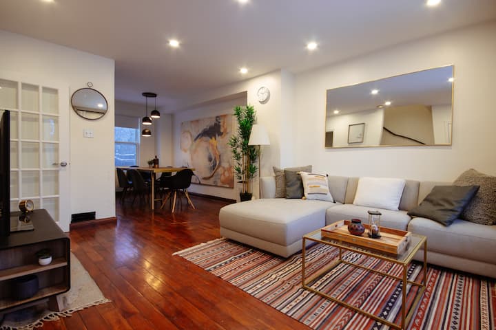 Stylish 3br Scarborough Townhouse |Family Friendly - Toronto