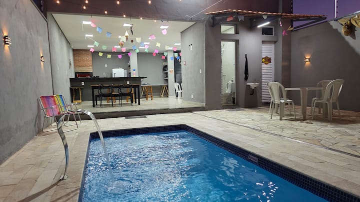 Espaço Para Locação. Salão Piscinas Banheiros - Americana