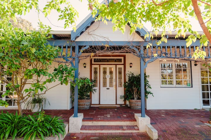 Lanterns Retreat - The Boranup Suite - Busselton