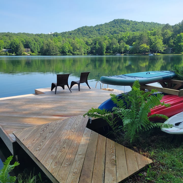 Tranquility Oak On Lake Wanteska W/ Beautiful View - Brevard, NC