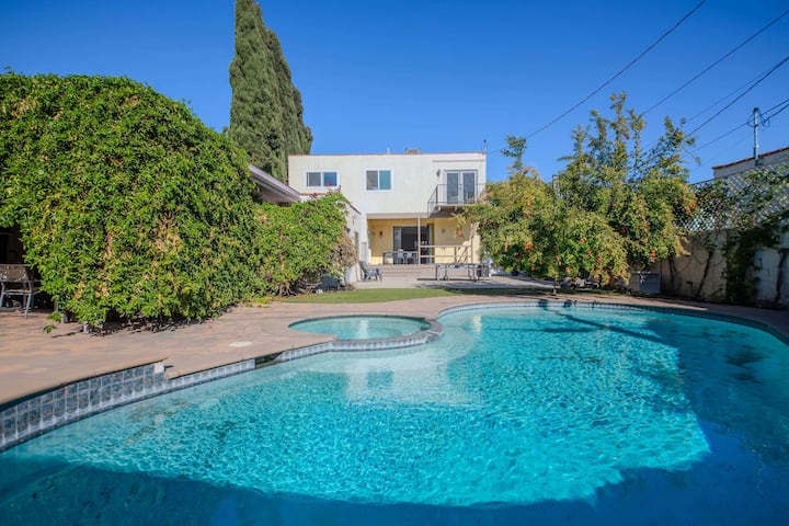 Weho Retreat W/ Pool & Spa  Melrose & Grove - West Hollywood, CA