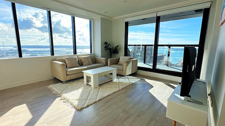 Top Floor Sky Tower & Harbour View 2br Apartment - Auckland