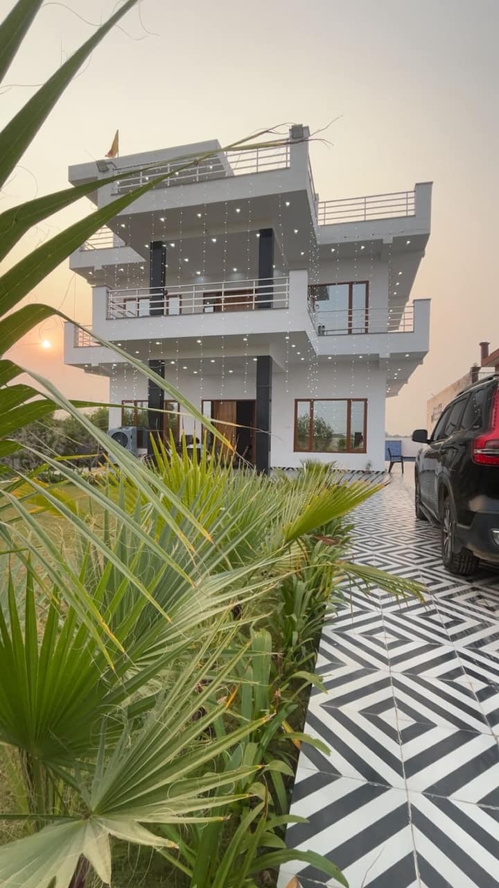 White House Farm - Ghaziabad
