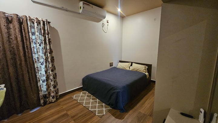 Arsh's Den - Hosur