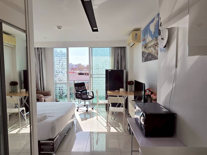 City Center Residence Washing Machine1 - Pattaya